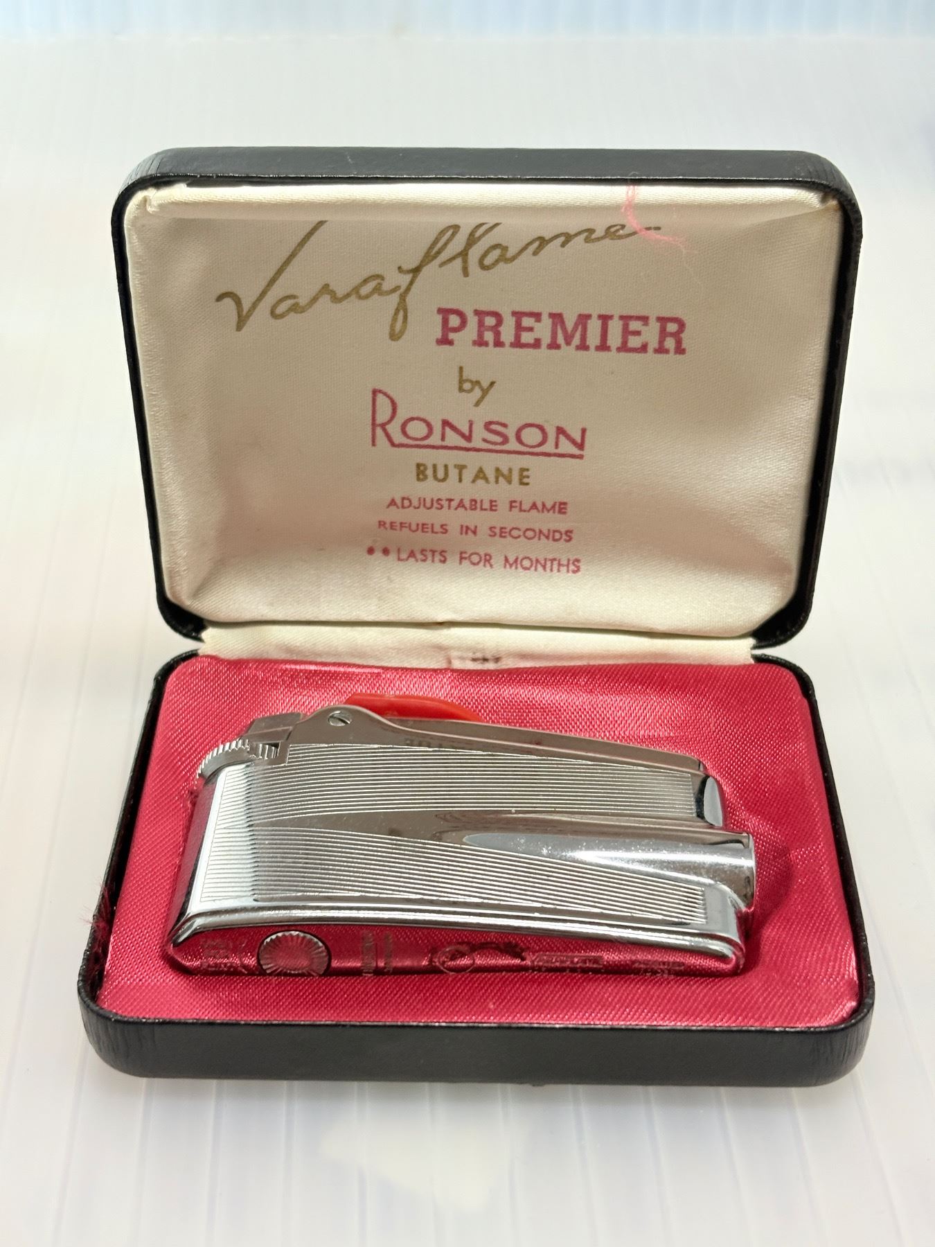 Vintage Varaflame Premier by Ronson butane lighter with case (never used)