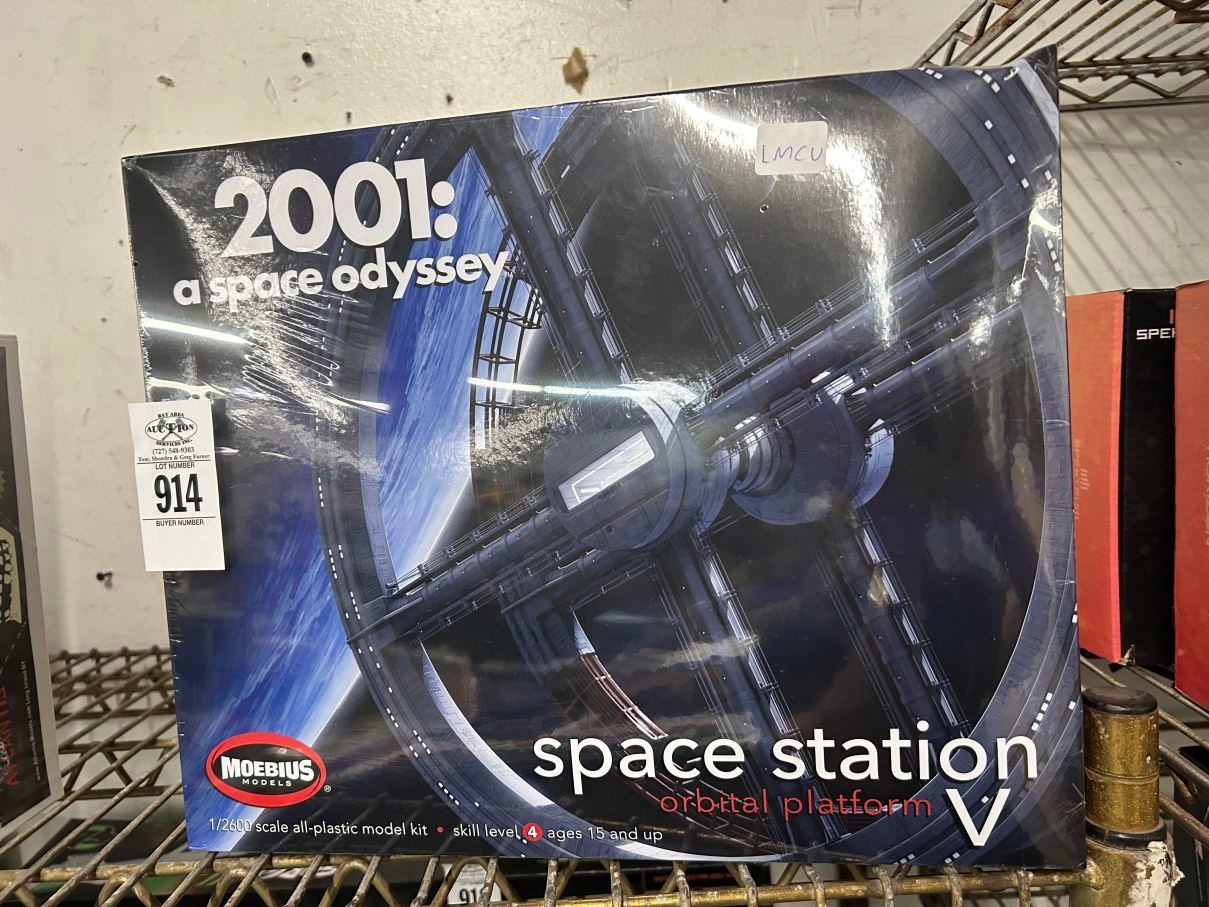 2001 Space Odyssey Orbital Platform