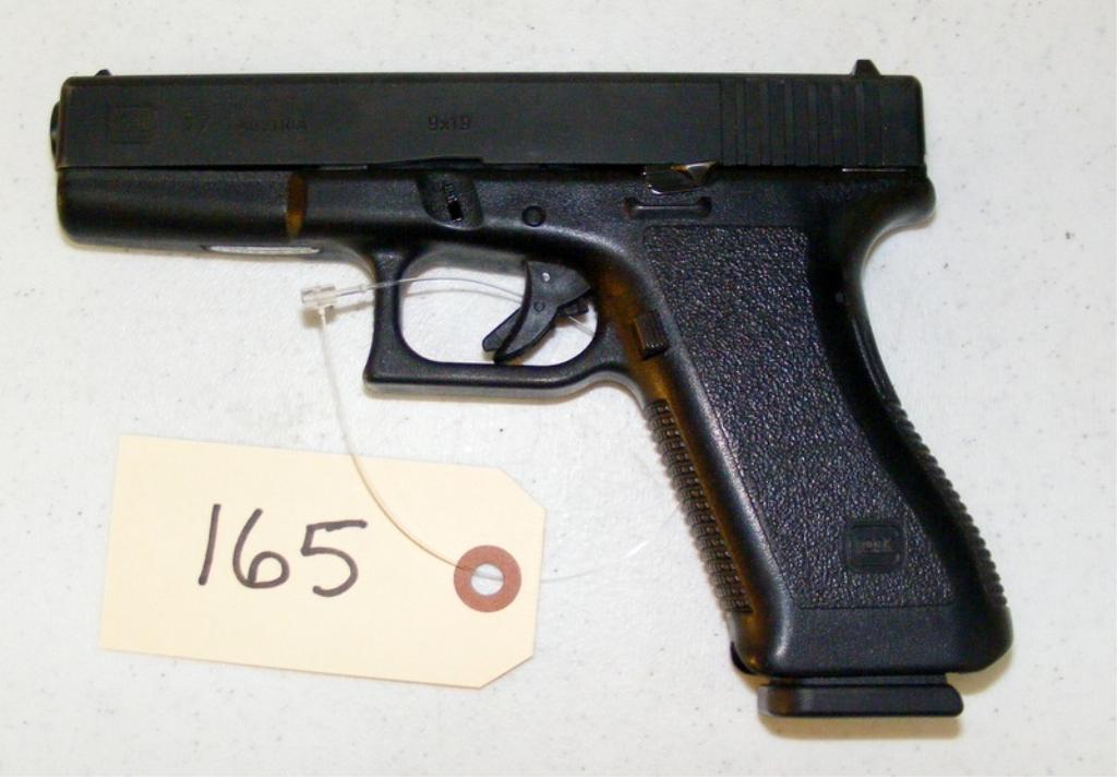 GLOCK 17 SEMI-AUTOMATIC PISTOL