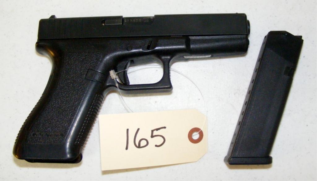 GLOCK 17 SEMI-AUTOMATIC PISTOL