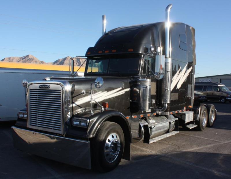 2000 Freightliner Truck Classic XL