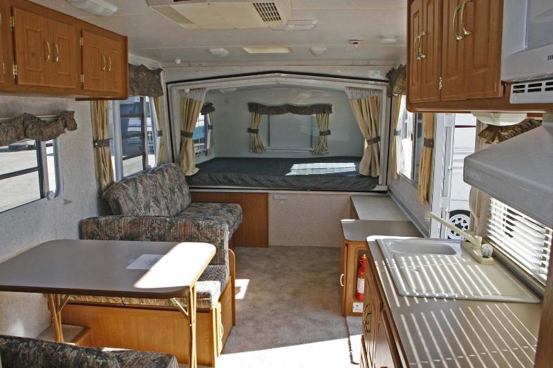 2002 Coleman Caravan