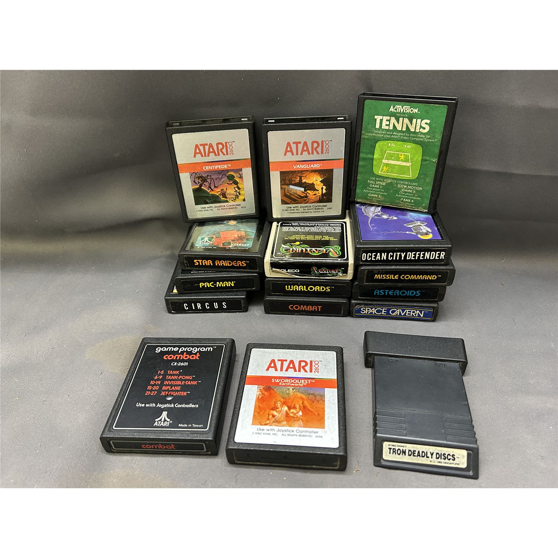 16 Atari Game Cartridges