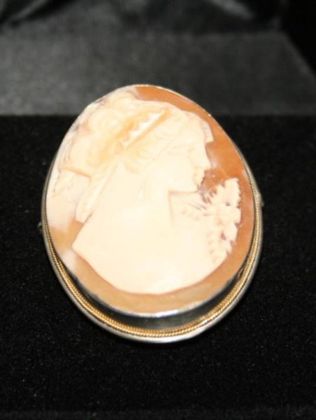 Antique 800 silver Cameo Pendant Brooch