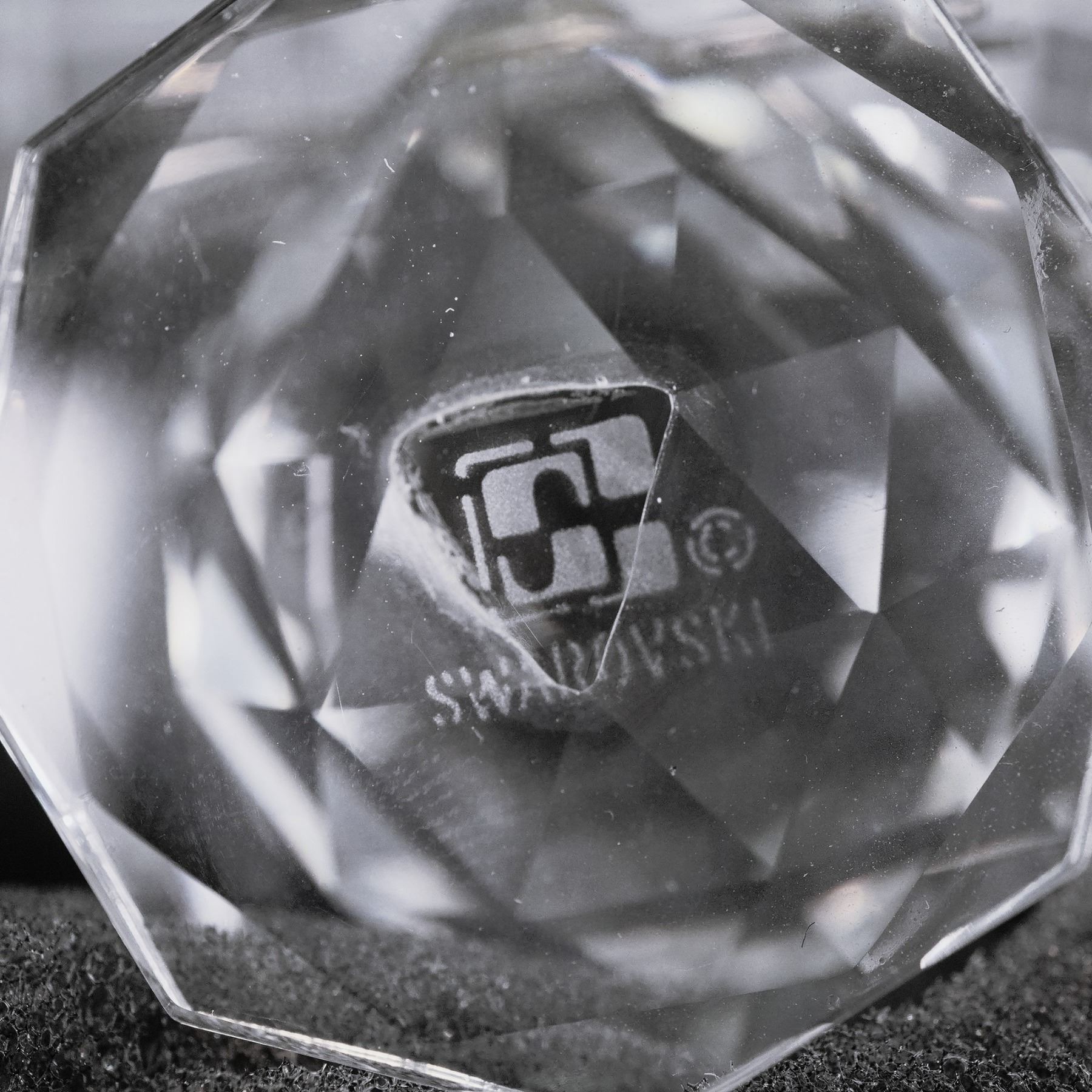 Swarovski Crystal Figurine, Mouse with Metal Whiskers and Coil Tail