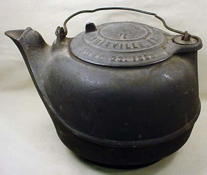 1863 CIVIL WAR ERA CAST IRON TEA KETTLE - NO. 7