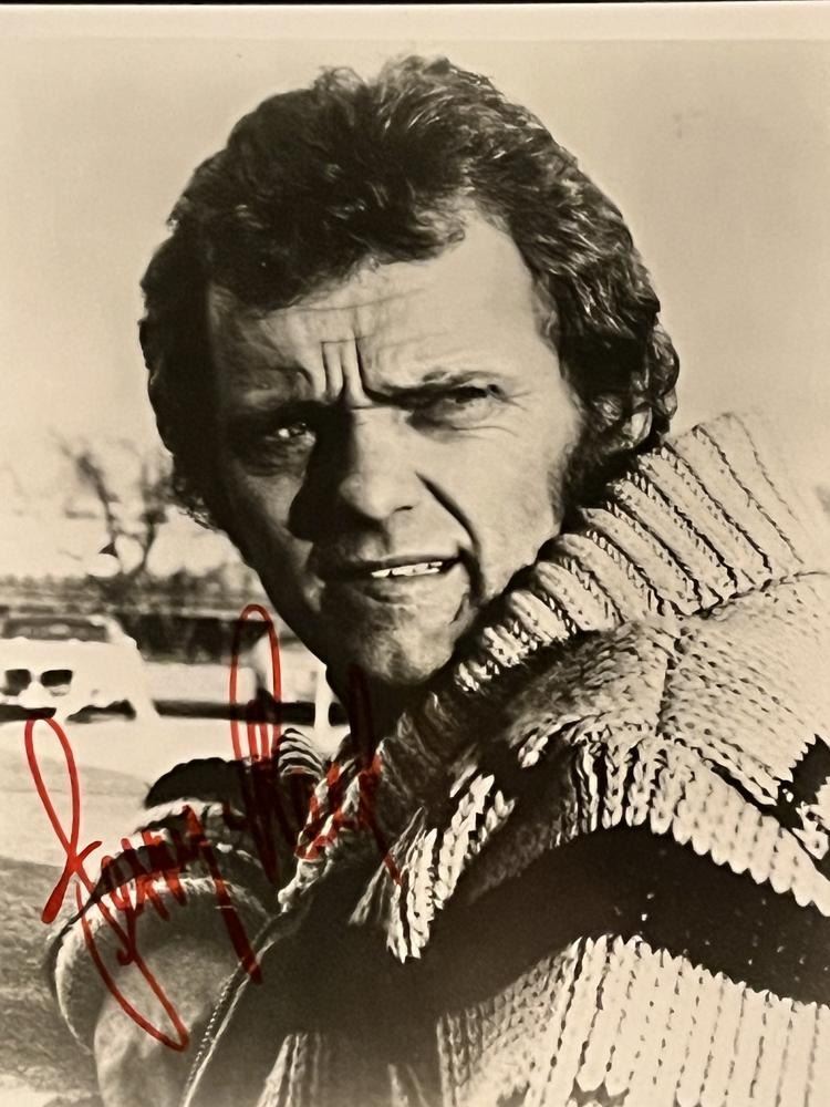 Country Music Star and Actor Jerry Reed Signed Photo