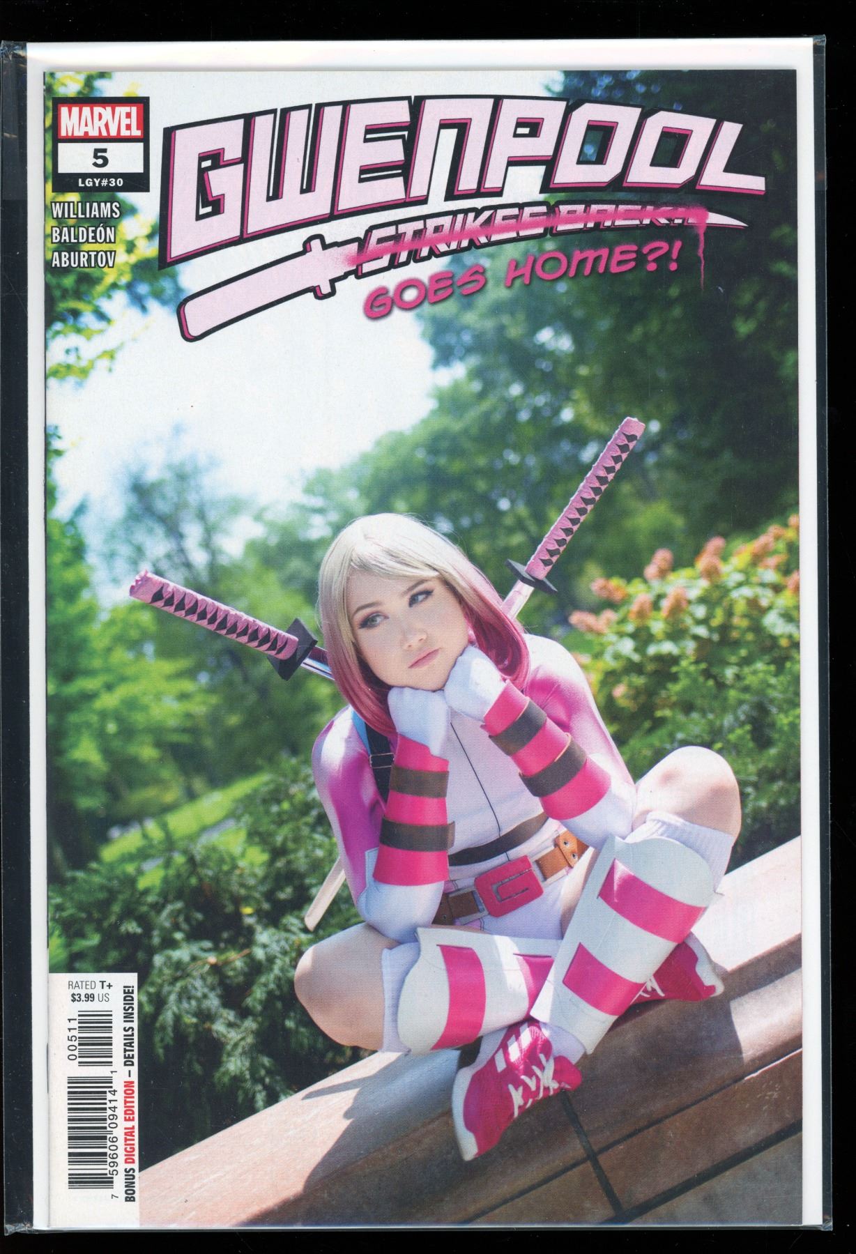 Marvel Gwenpool Goes Home? #5 Cosplay Variant Cover (new never read)