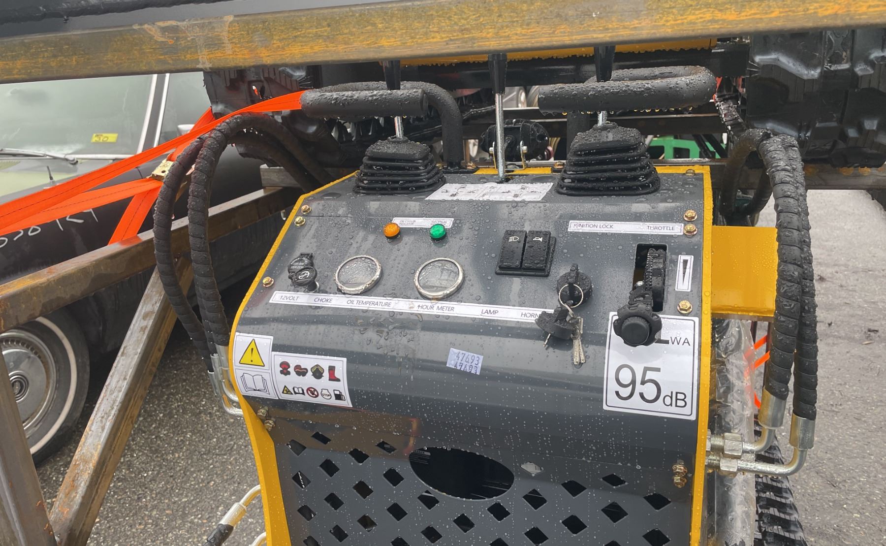 2025 SDLANCH SDLL60 GAS POWERED MINI STAND ON SKID STEER WITH 7" RUBBER ...