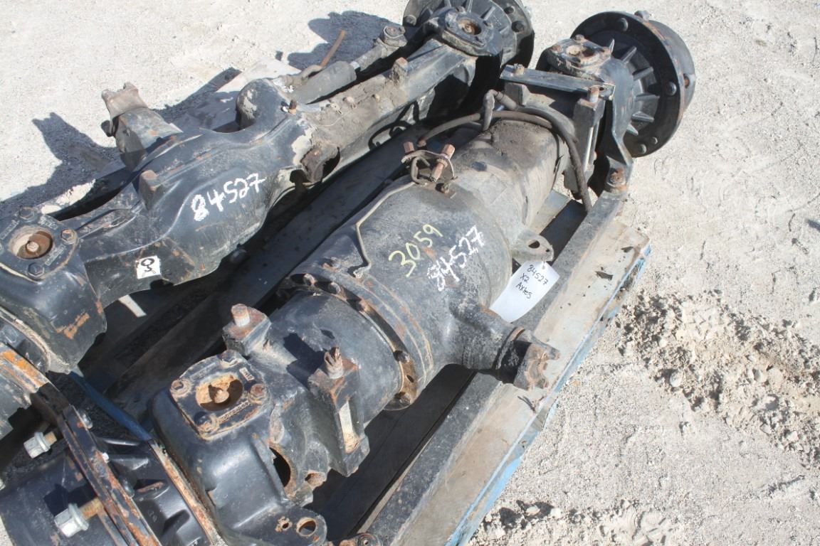 Set of 2 drive axles
