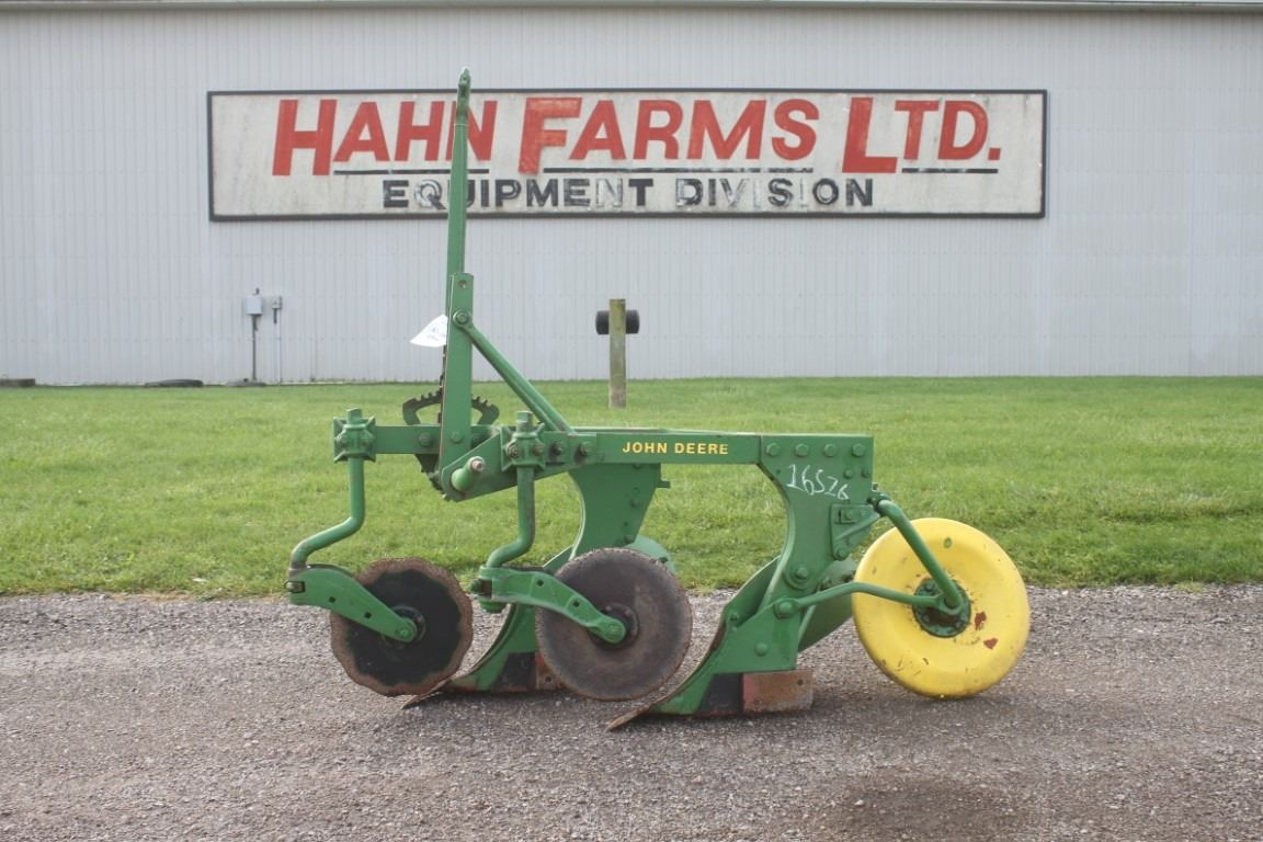 JD 415A 2 furrow 3pth plow, spring trip