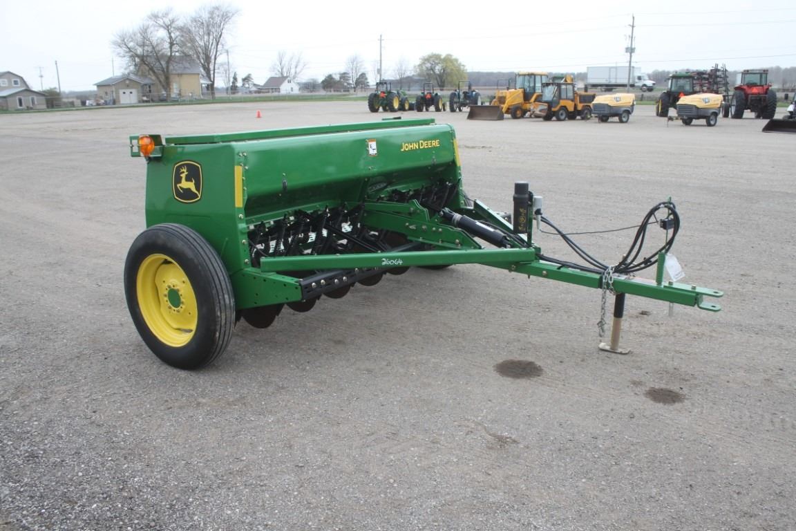 JD BD1108 13 run seed drill, double disc