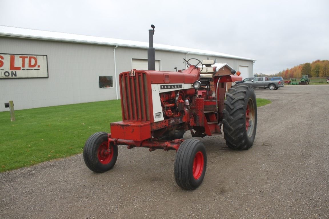 IH 806 diesel 2wd tractor, 8192 hours, made in USA