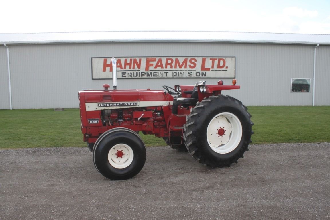 IH 656 diesel utility version 2wd tractor, made in USA
