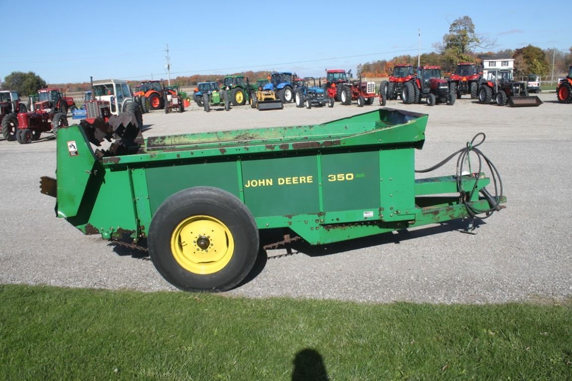 JD 350 single axle manure spreader, made in USA