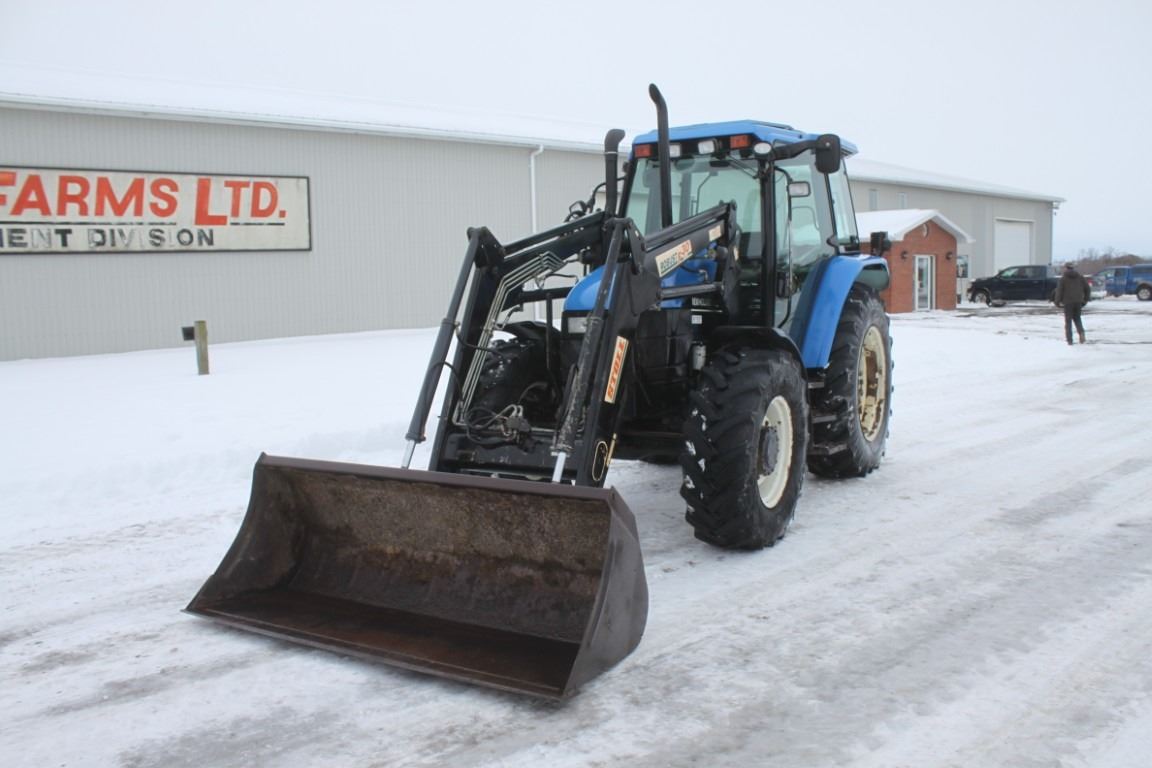 New Holland TS110 4wd tractor, cab, air, Stoll loader