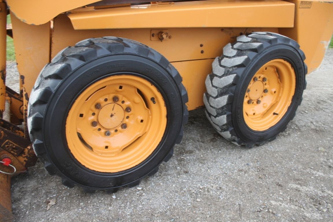 Case 1825 skidsteer, rops, diesel, 2138 hours