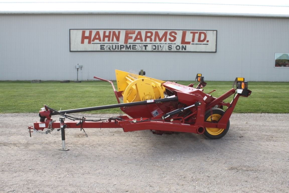 New Holland 472 7' haybine, low acersmade in USA
