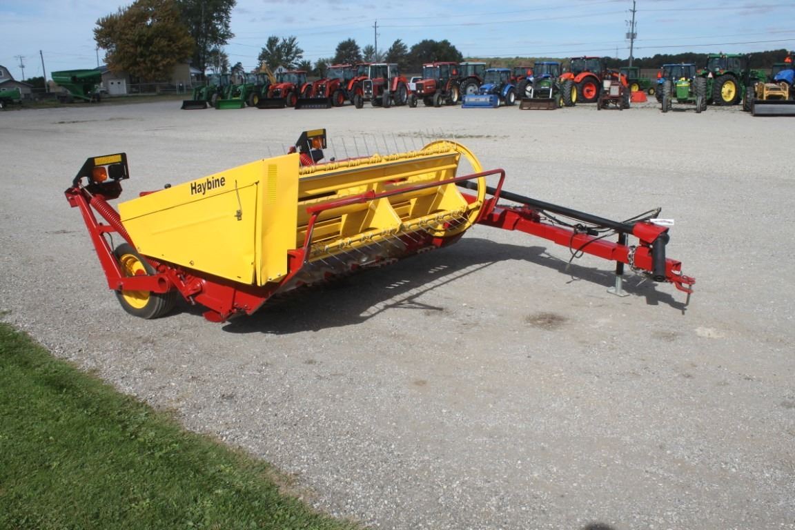 New Holland 472 7' haybine, low acersmade in USA