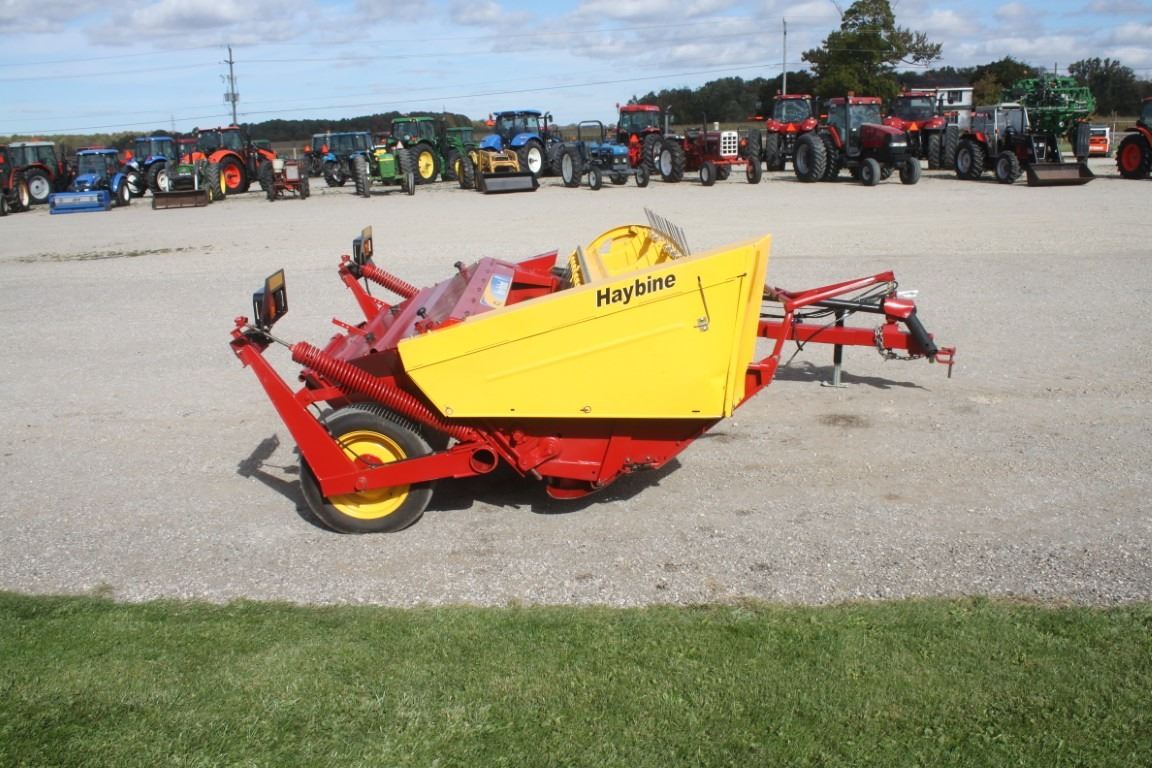 New Holland 472 7' haybine, low acersmade in USA