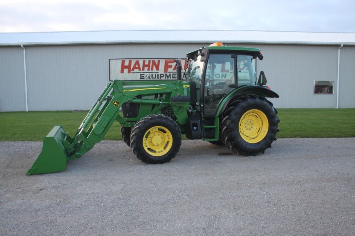 JD 5090E 4wd tractor, cab, air, 540M SL ldr, 984 hours