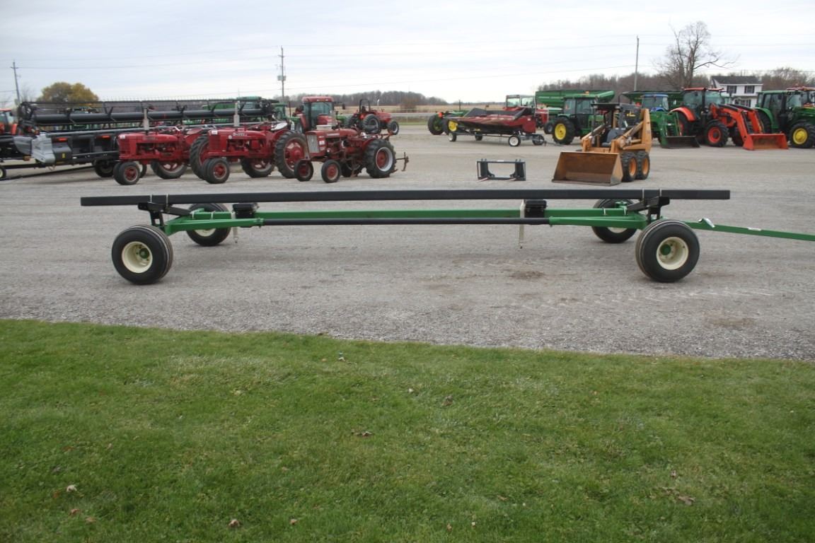 Challenger HC25 25' header carrier wagon