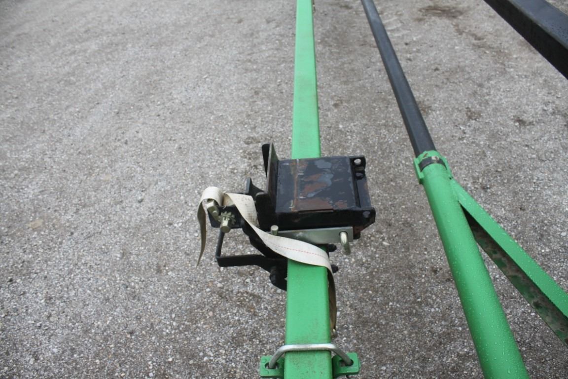 Challenger HC25 25' header carrier wagon
