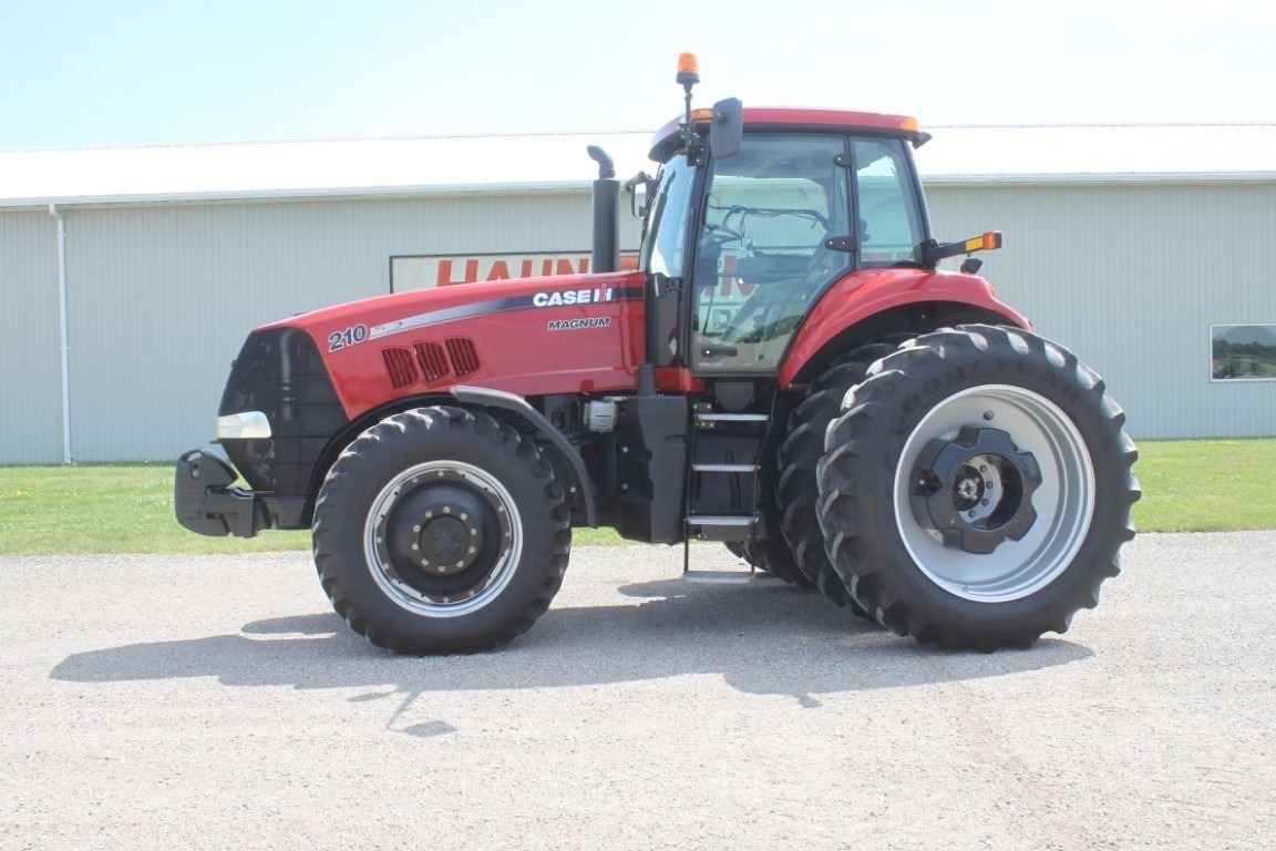 CIH 210 Magnum 4wd tractor, axle duals, 2698 hours