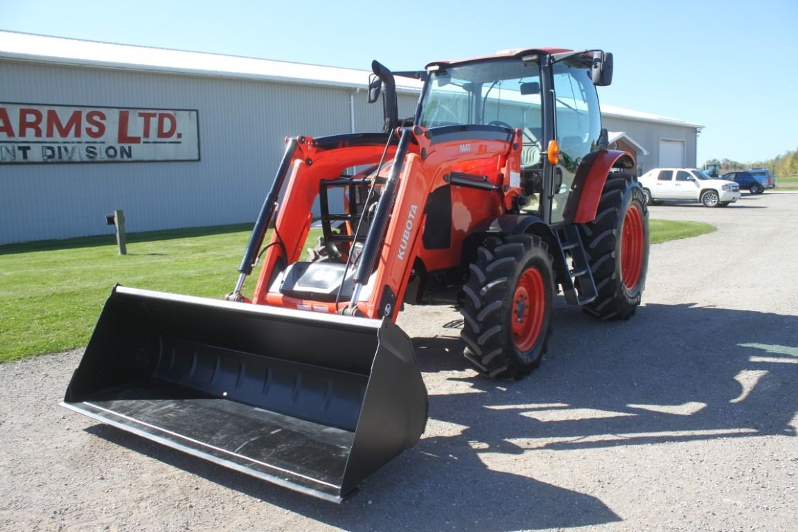 Kubota M6-101 4wd tractor, cab, New M47 SL loader