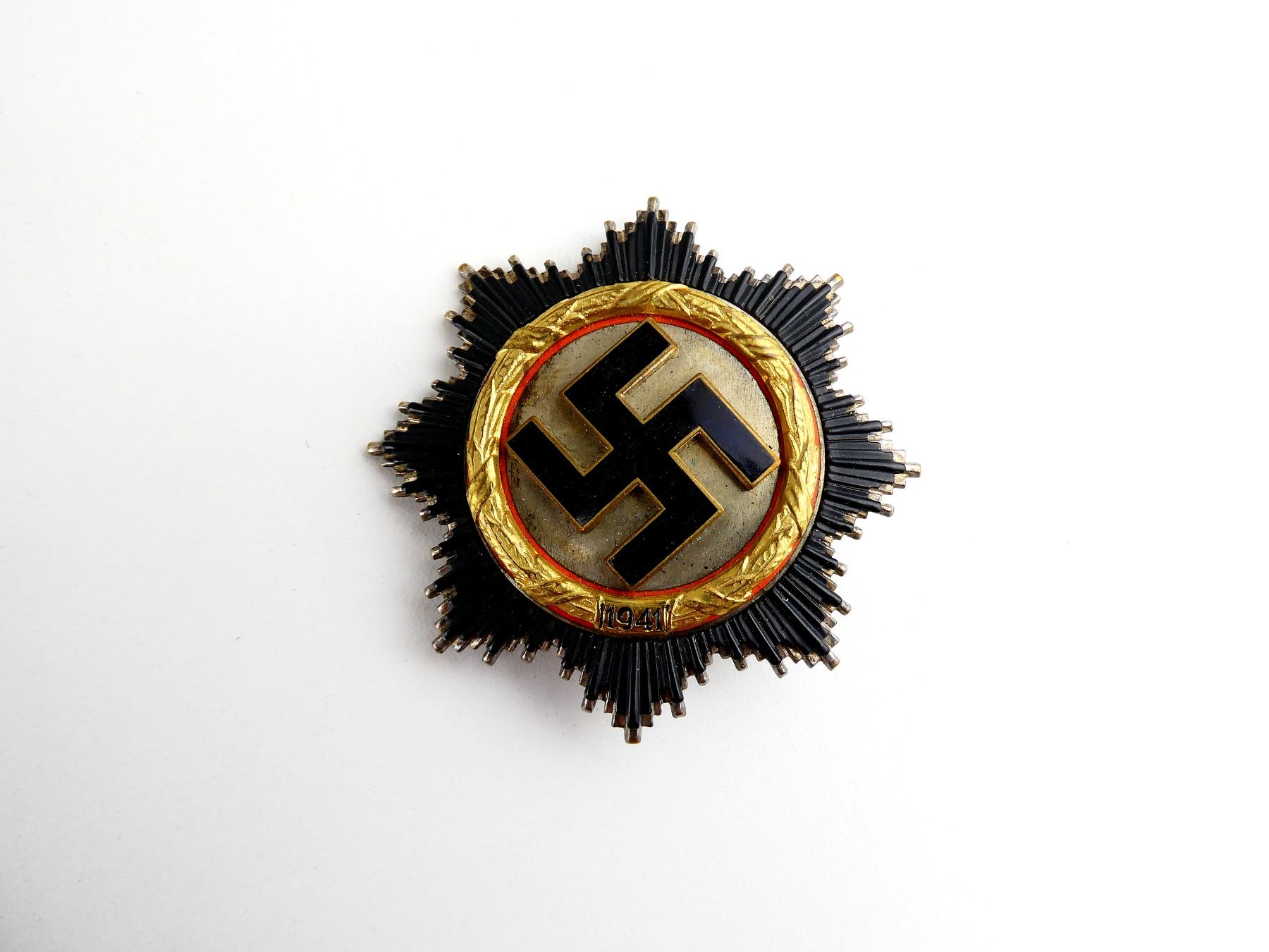 WWII GERMAN WAR ORDER OF THE GERMAN CROSS MEDAL WITH FRAMED OWNERSHIP PAPER