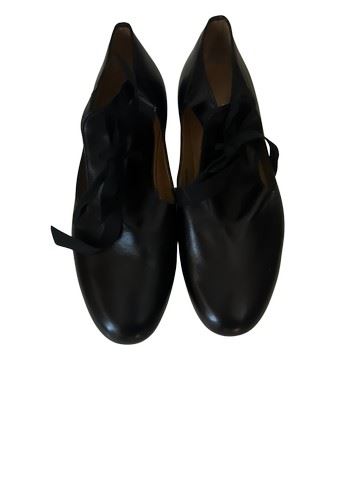 Tulip Fever Dr. Sorgh (Tom Hollander) Shoes Movie Props