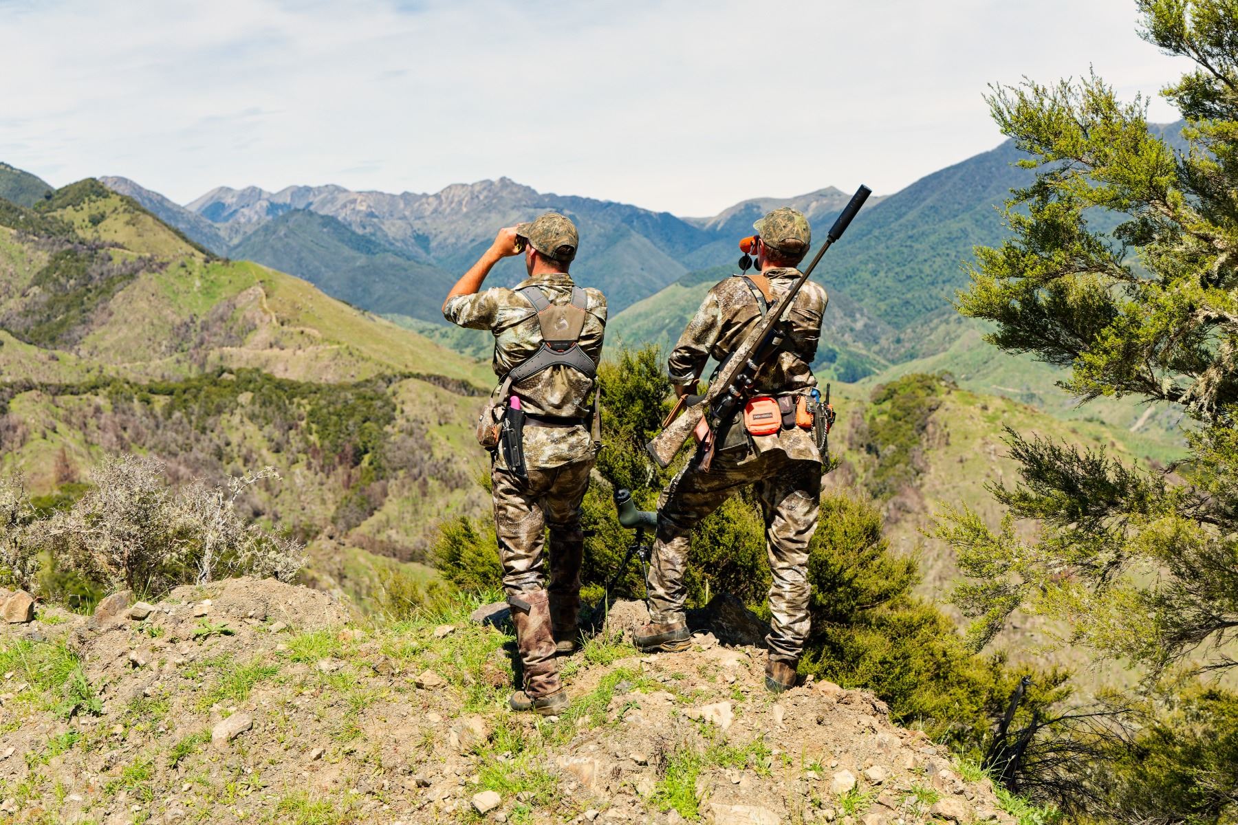 AVON VALLEY SAFARIS NEW ZEALAND GOLD MEDAL RED STAG 5 DAY HUNT FOR 1 ...