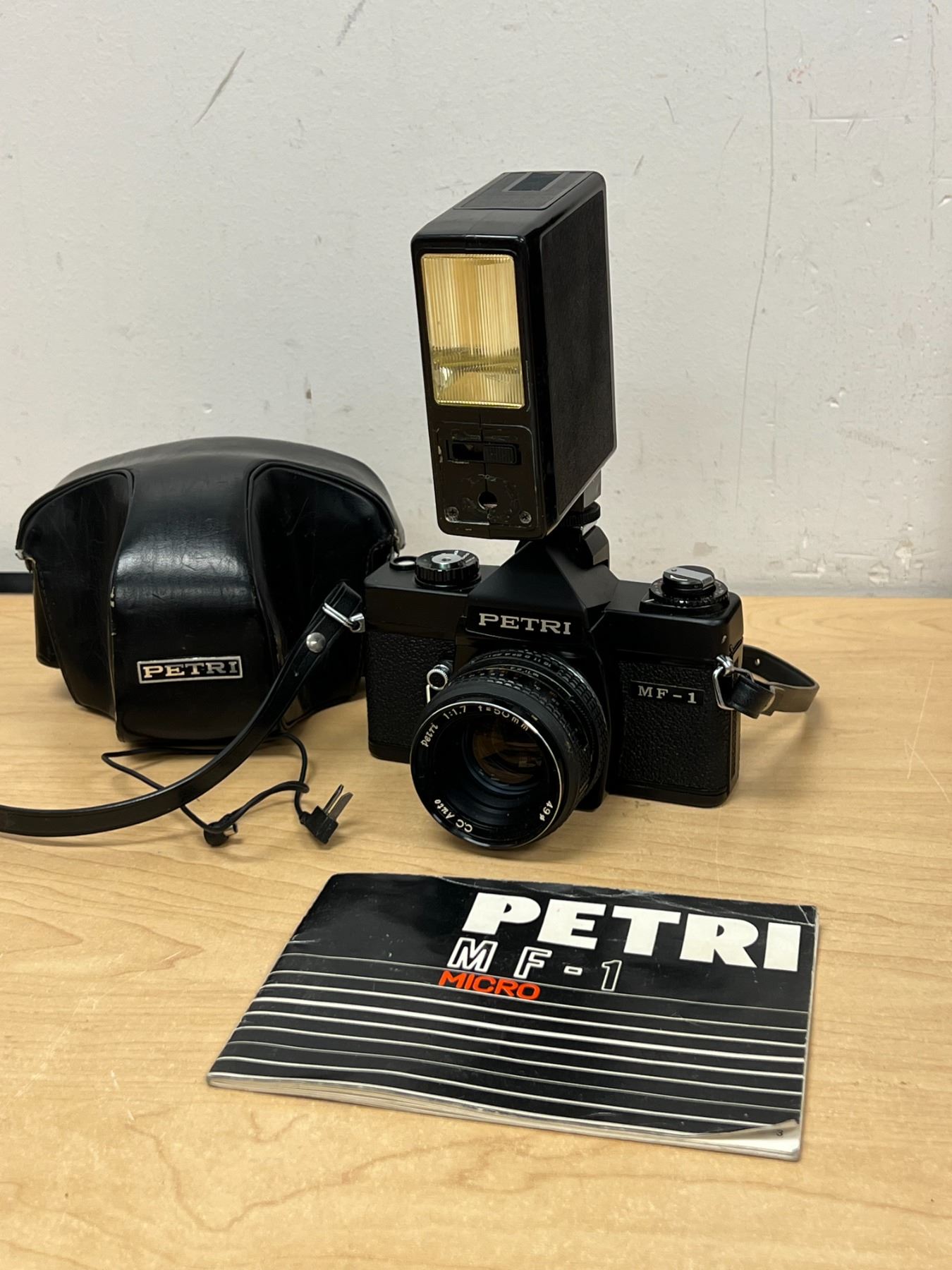 Vintage Petri MF-1 Film Camera & accessories as pictured - not tested