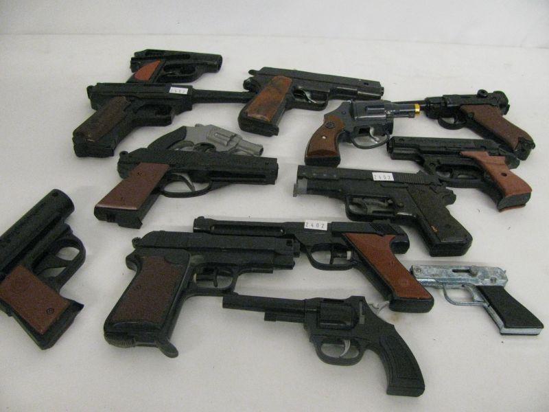 Toy Guns incl. Luger, Tiger, Sneaker, K.T.C. etc.