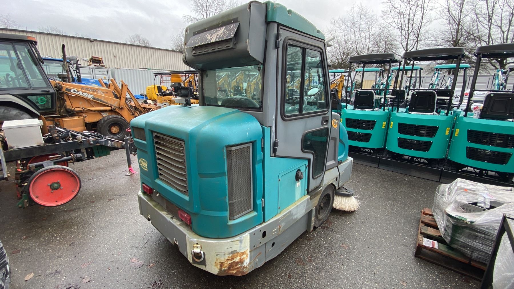 2015 TENNANT INDUSTRIAL, UTILITY SWEEPER, BLUE, VIN S307122, - Able ...