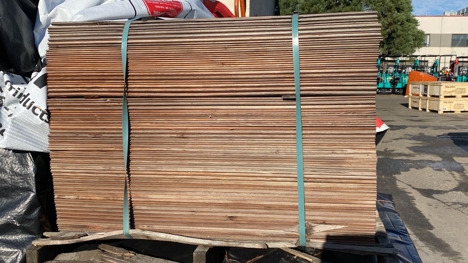 PALLET OF TONGUE & GROOVE WOOD CLADDING APPROX 36"L X 3.5"W X 1/2 ...