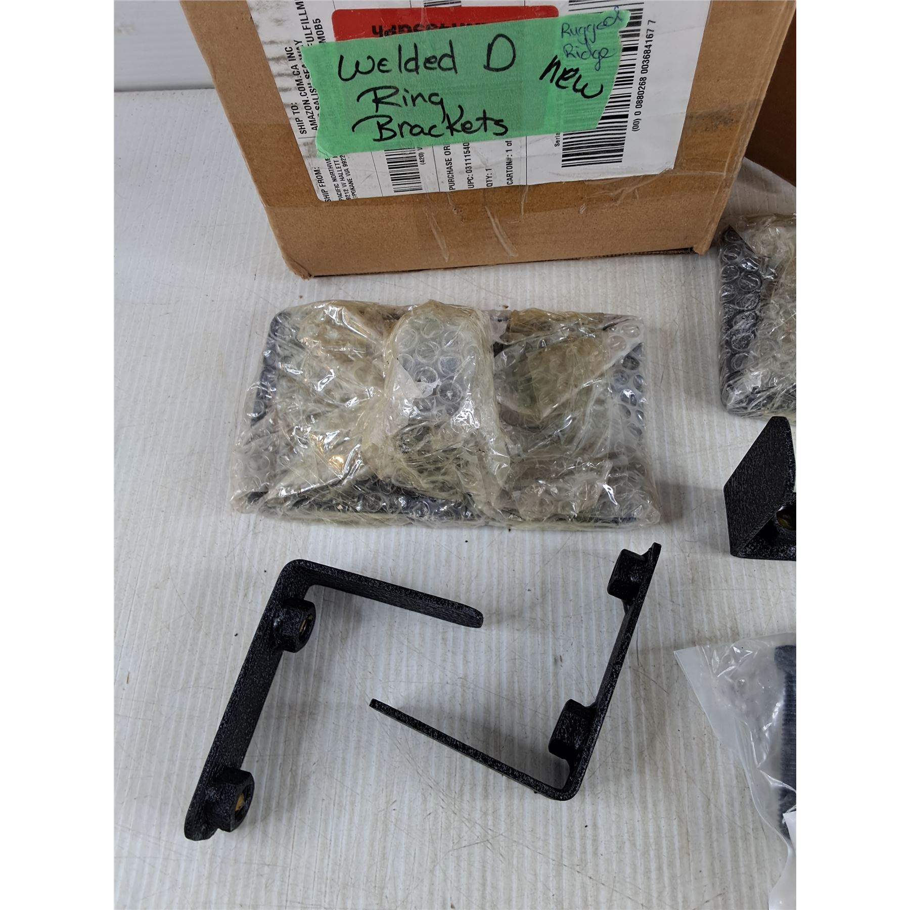 Welded D Ring Brackets - New - Bodnarus Auctioneering