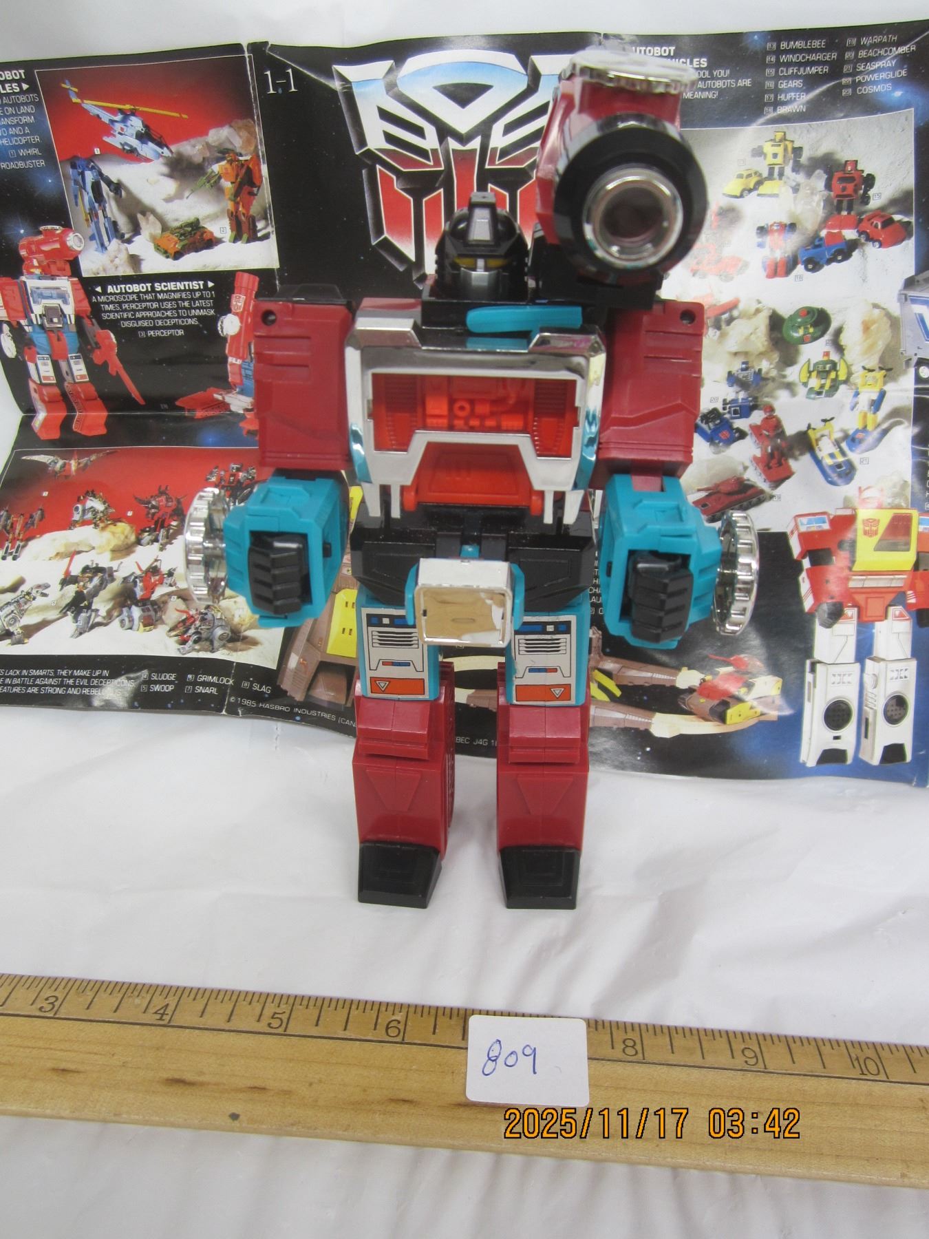 809. 1984 Auto Bot Scientist Transformer from Robot to a Microscope ...