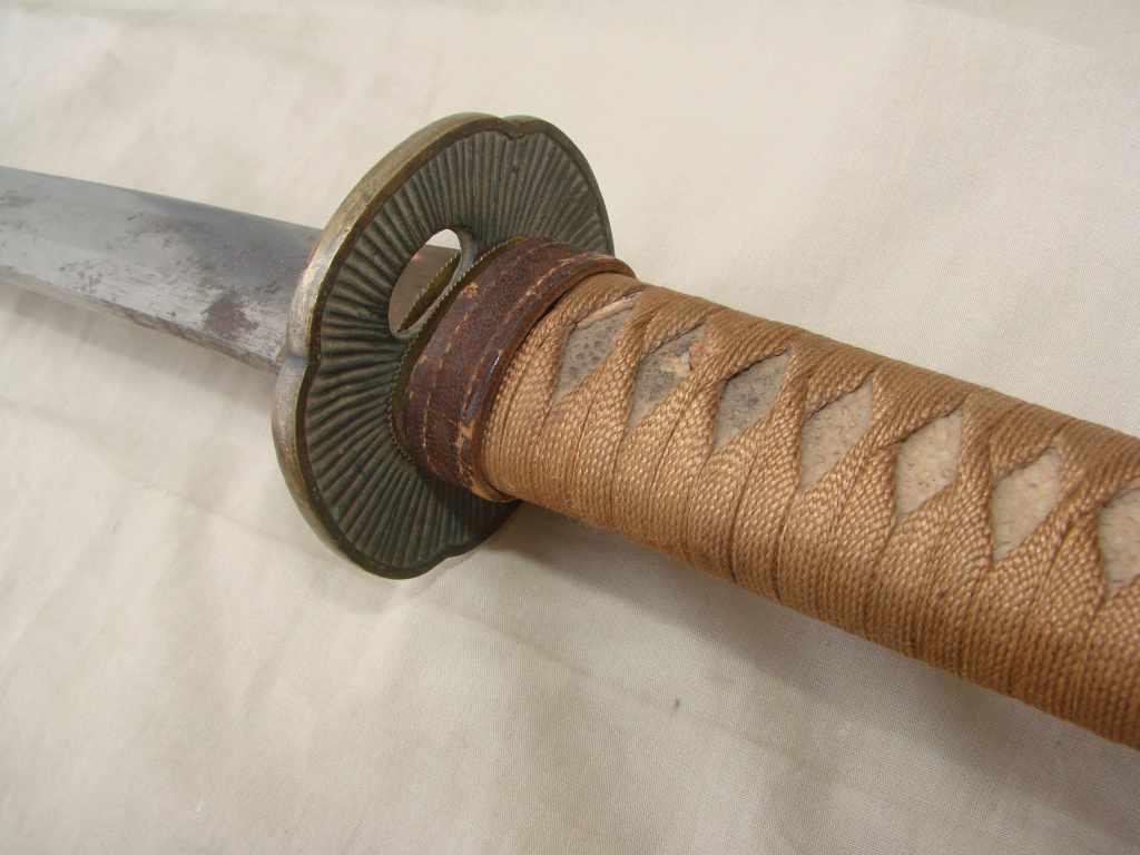 JAPANESE "LAST DITCH" ARMY OFFICERS SWORD, 25 IN BLADE WITH UNDULATING ...