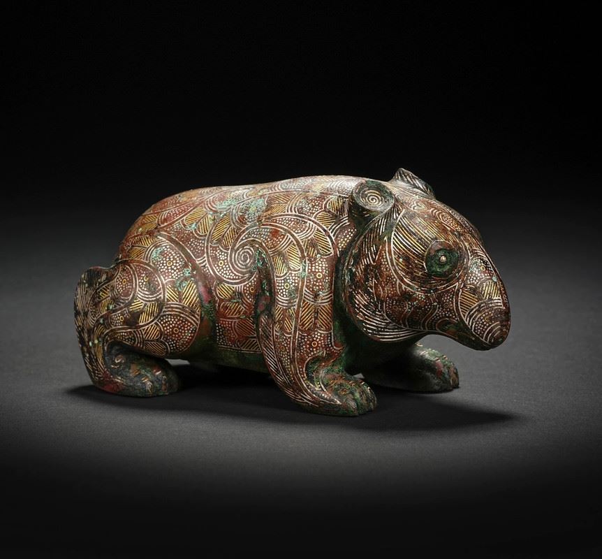 Bronze Gilt and Silver Inlaid Bear Sculpture from the Warring States to ...