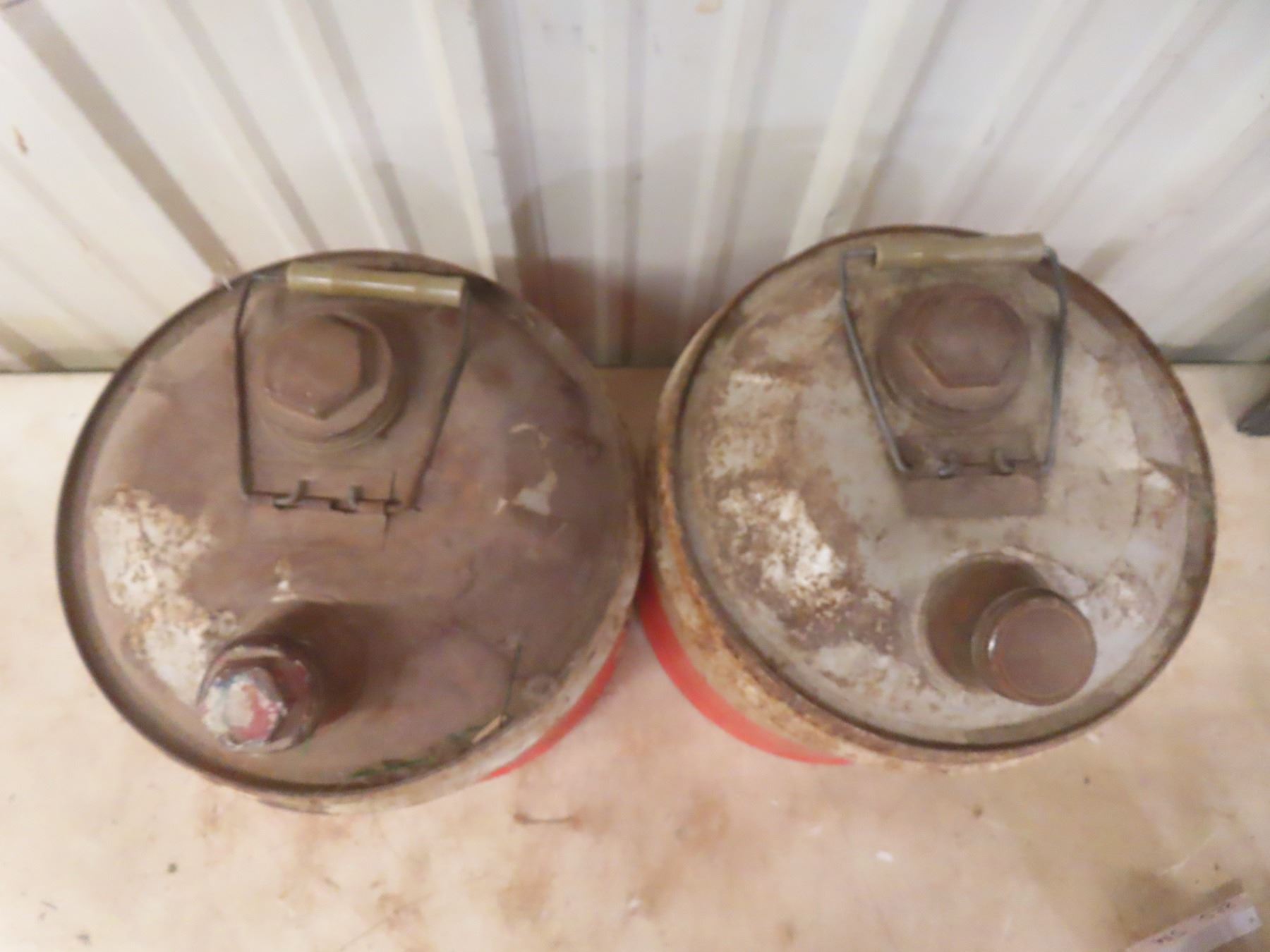 Allis-Chalmers 2 Hydraulic Fluid and Cooling System Conditioner Cans