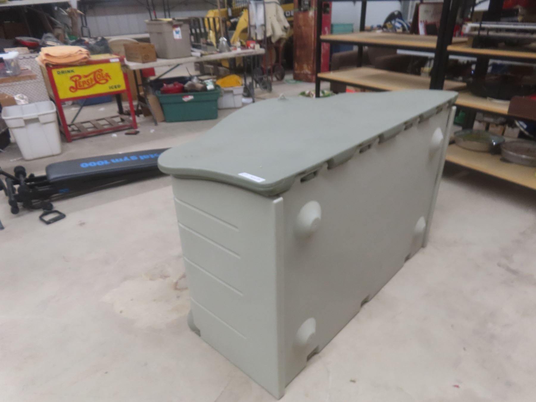 Rubbermaid Deck Chest