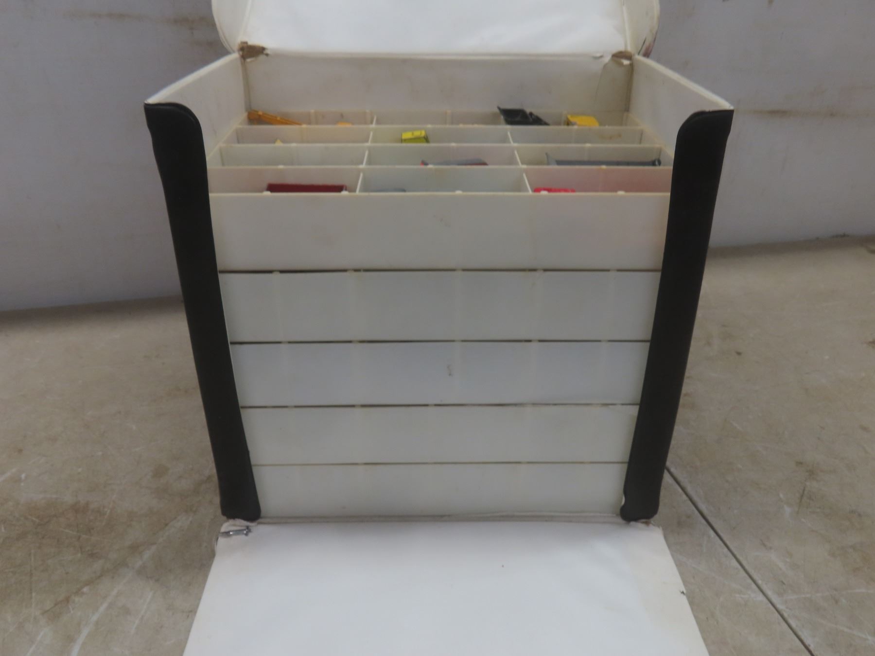 Hot Wheels Collectors Race Case With 60 Cars: Majorette, Matchbox ...