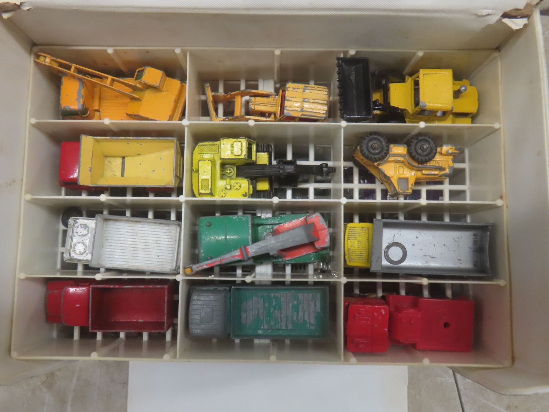 Hot Wheels Collectors Race Case With 60 Cars: Majorette, Matchbox ...