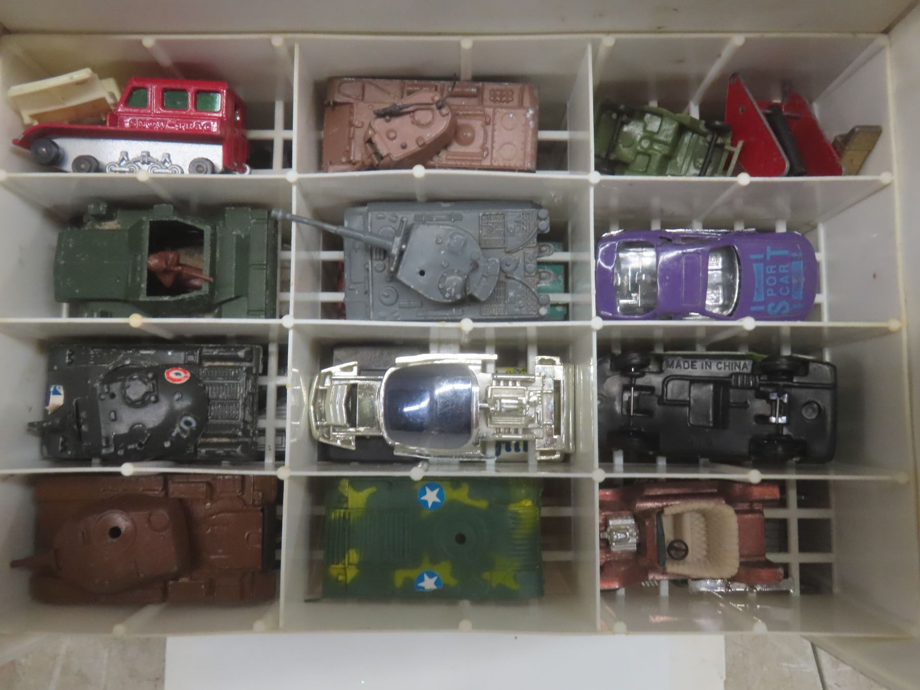 Hot Wheels Collectors Race Case With 60 Cars: Majorette, Matchbox ...