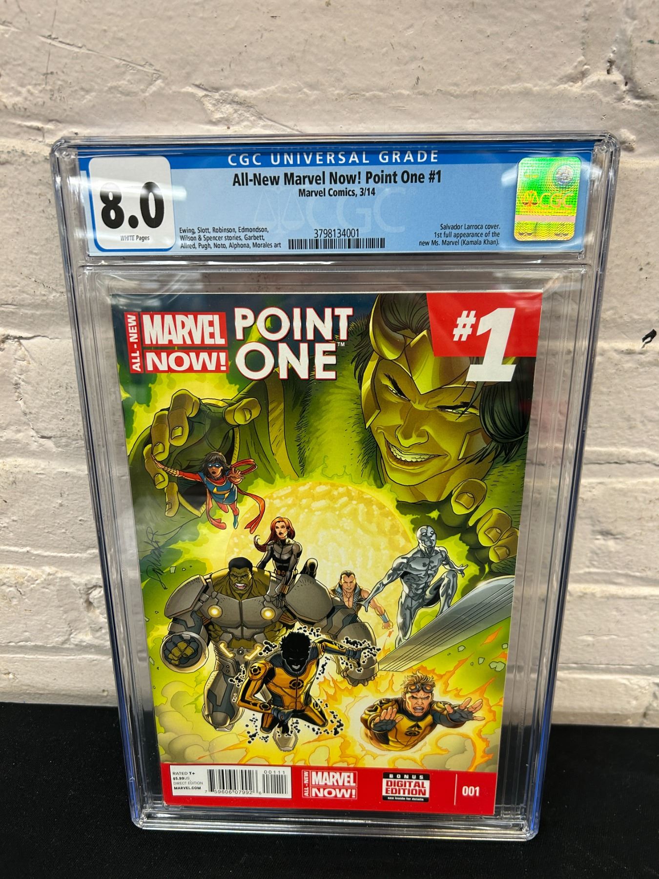 8.0 CGC Universal Grade All-New Marvel Now! Point One #1 Graded Comic