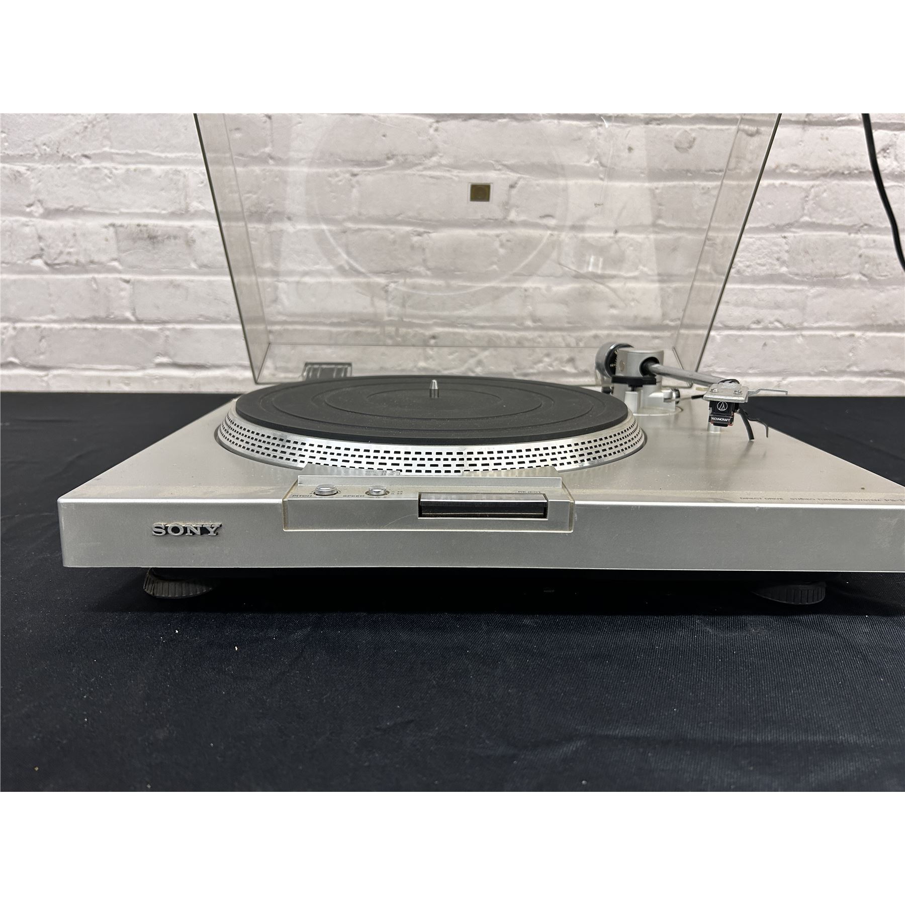 SONY Direct Drive Stereo Turntable Record Player Model PS-T15