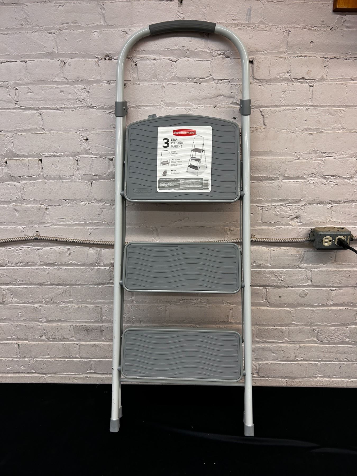 Rubbermaid 3-Step Ladder