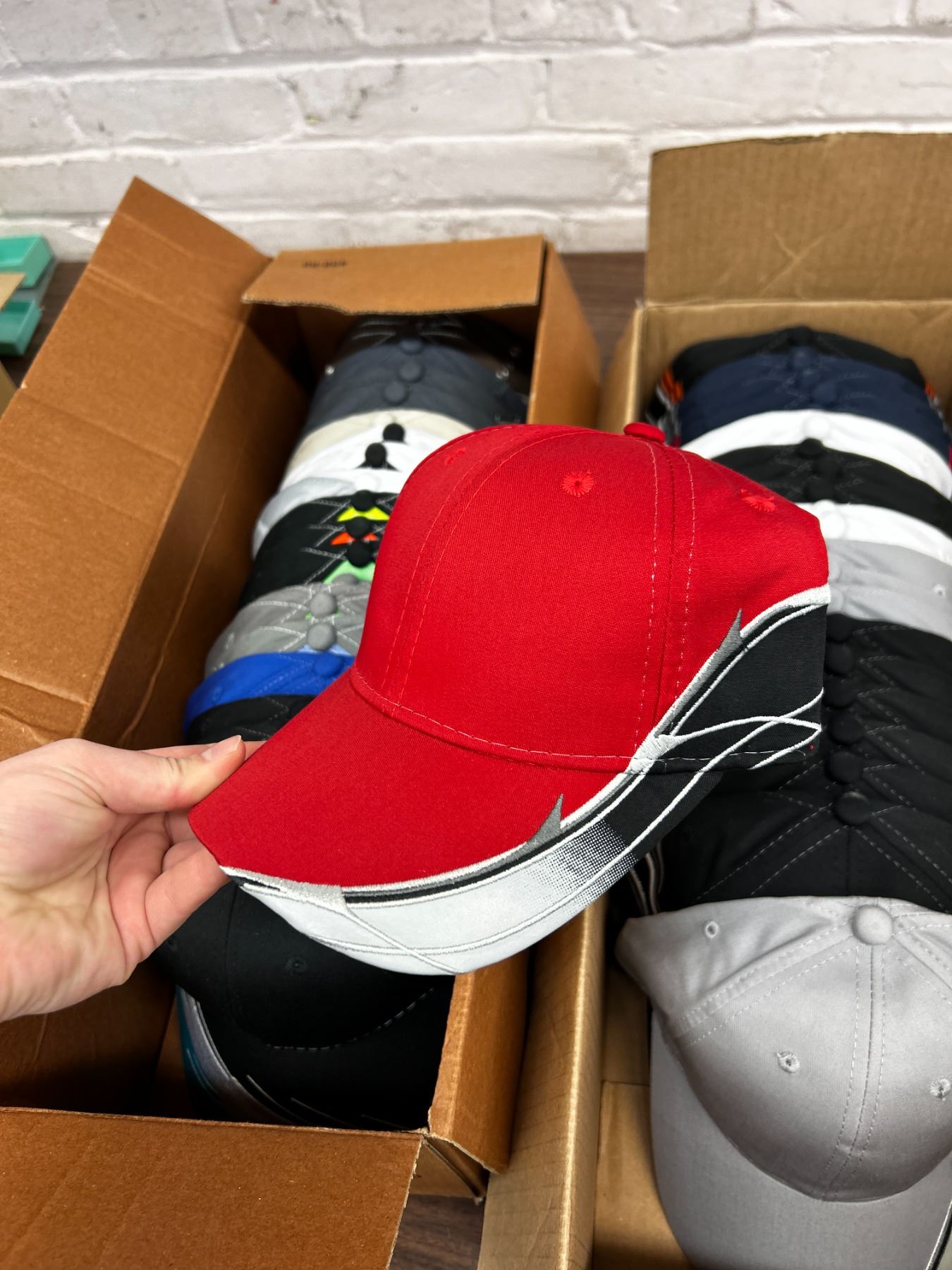 40+ Brand New Baseball / Trucker Caps Various Colours (no logos)