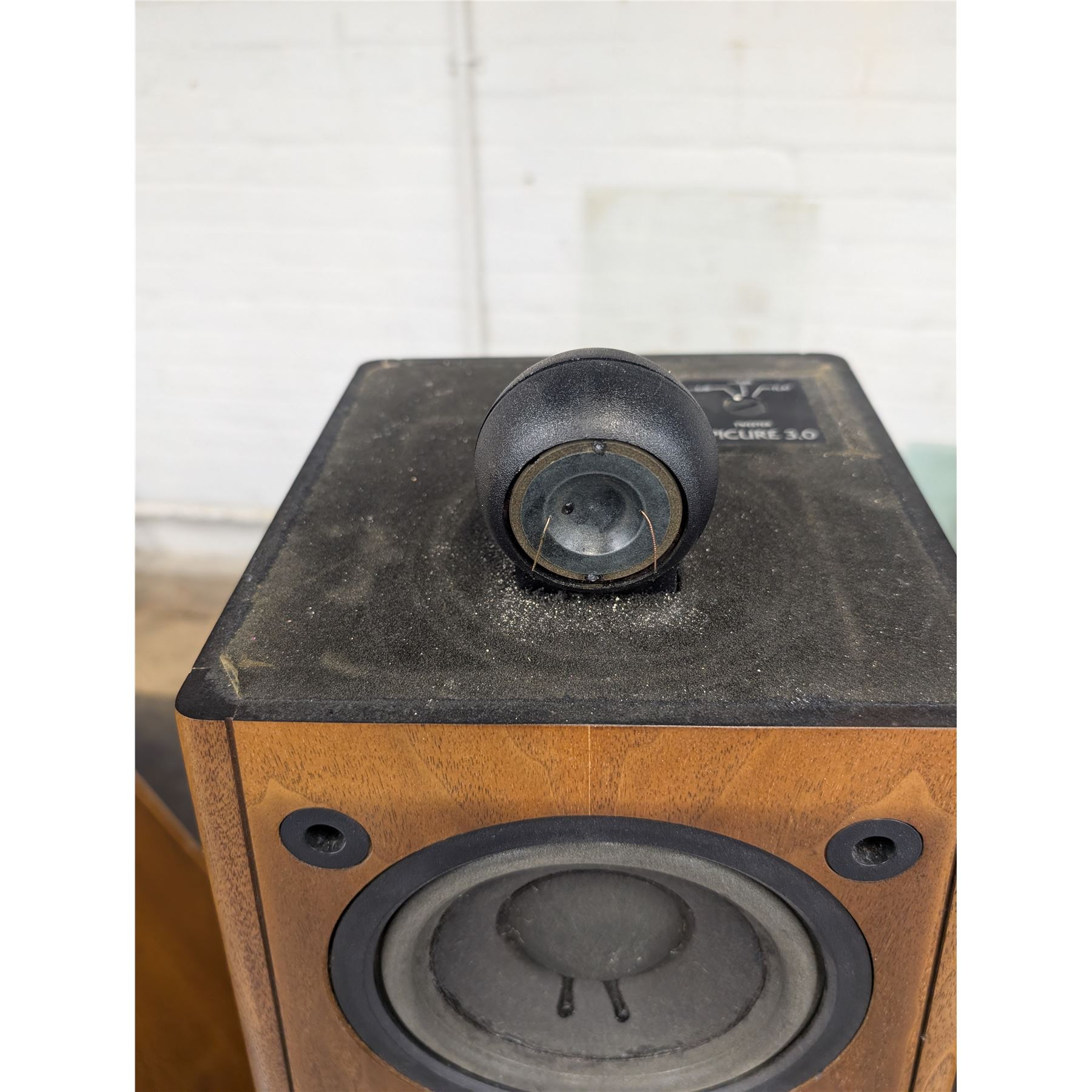 Pair of Epicure 3.0 Floor Tower Pyramid Floor Speakers